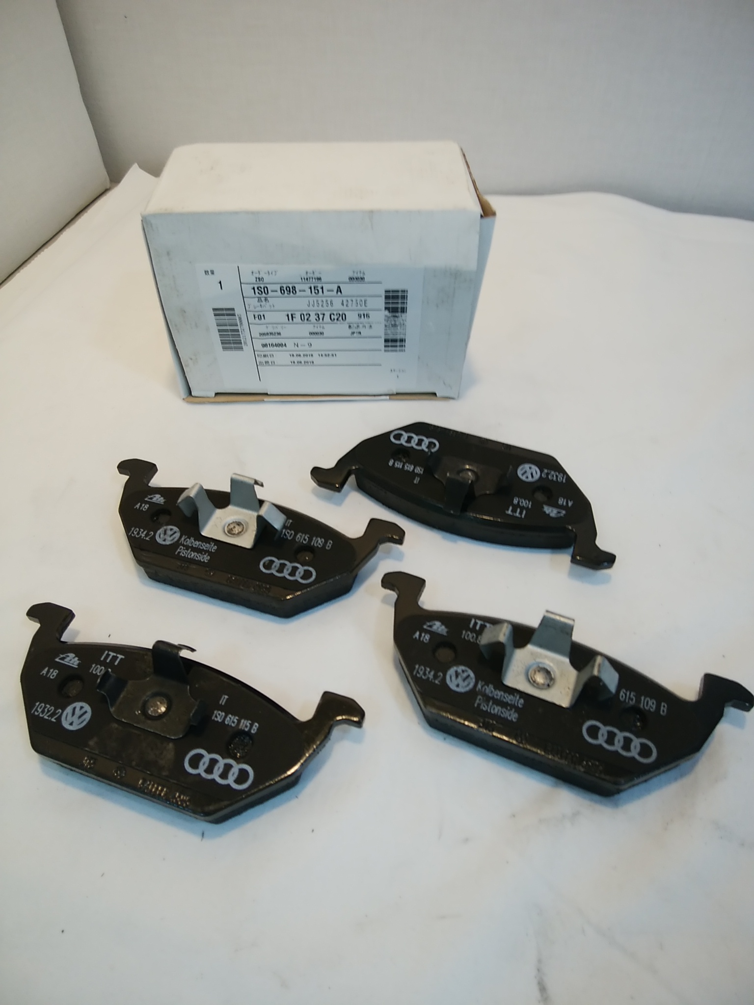 フォルクスワーゲンパーツ 通販 フロントディスクパッド 1S0698151A お取り寄せ 商品詳細情報です！！