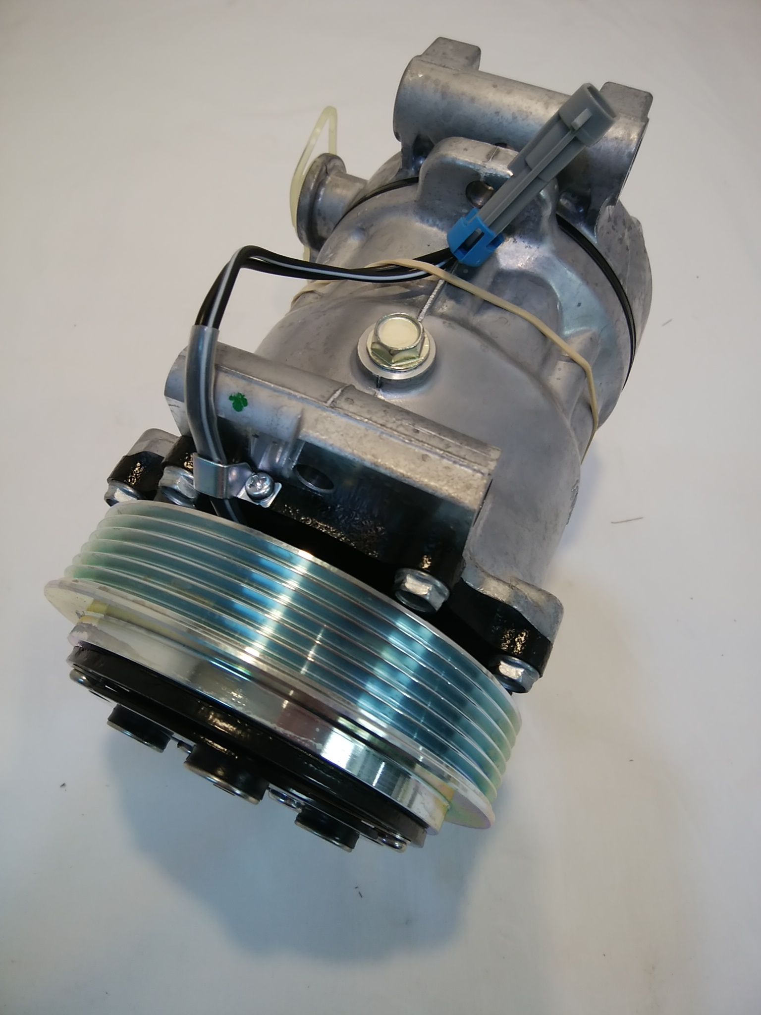 GM GMCサファリ(シボレーアストロ) ヒーターバルブ (6WAYタイプ) 15984154