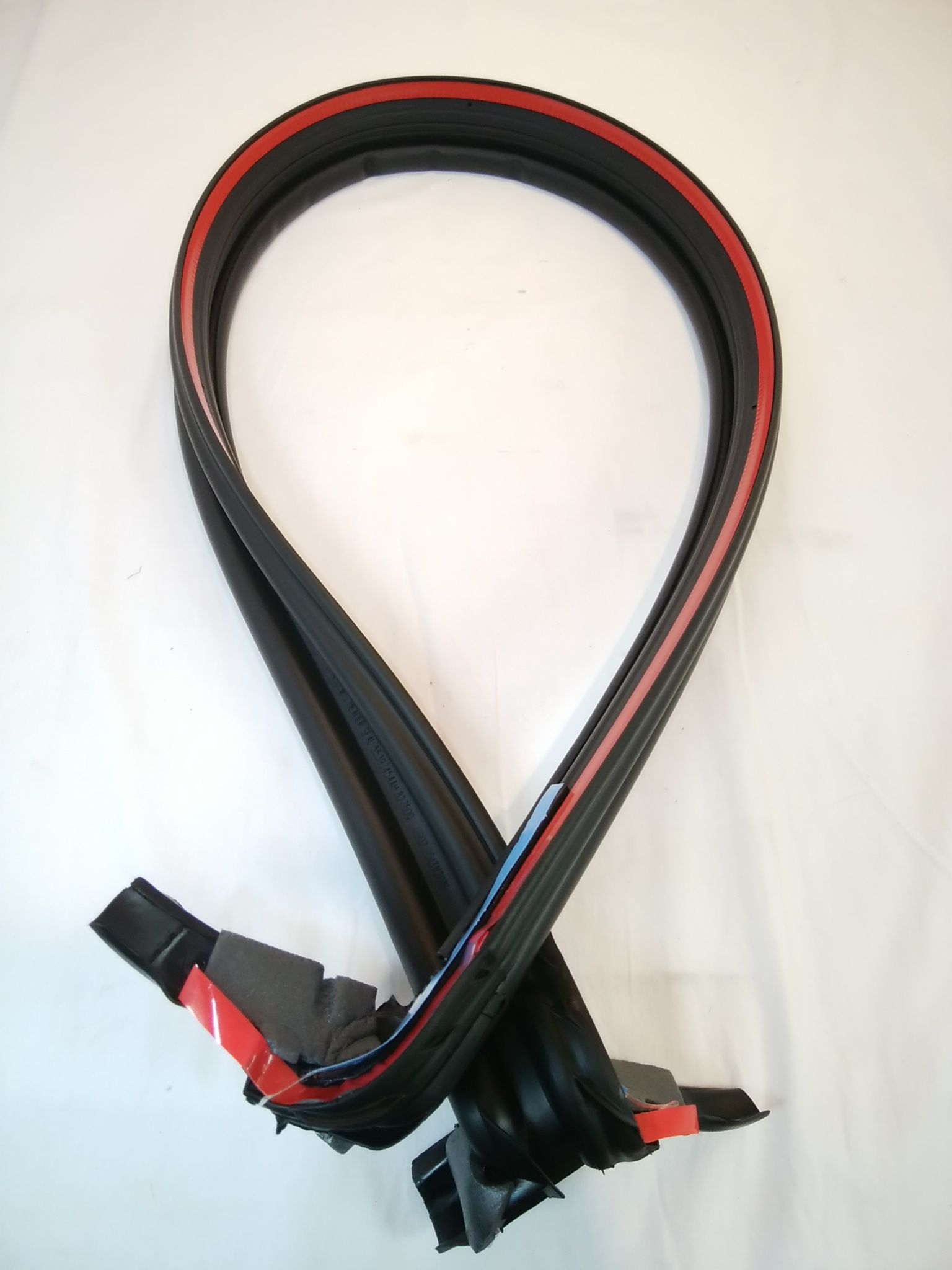 クライスラー ラングラー(JK) パーツ 通販 フロントガラスアッパーシール 55397454AM 商品詳細情報