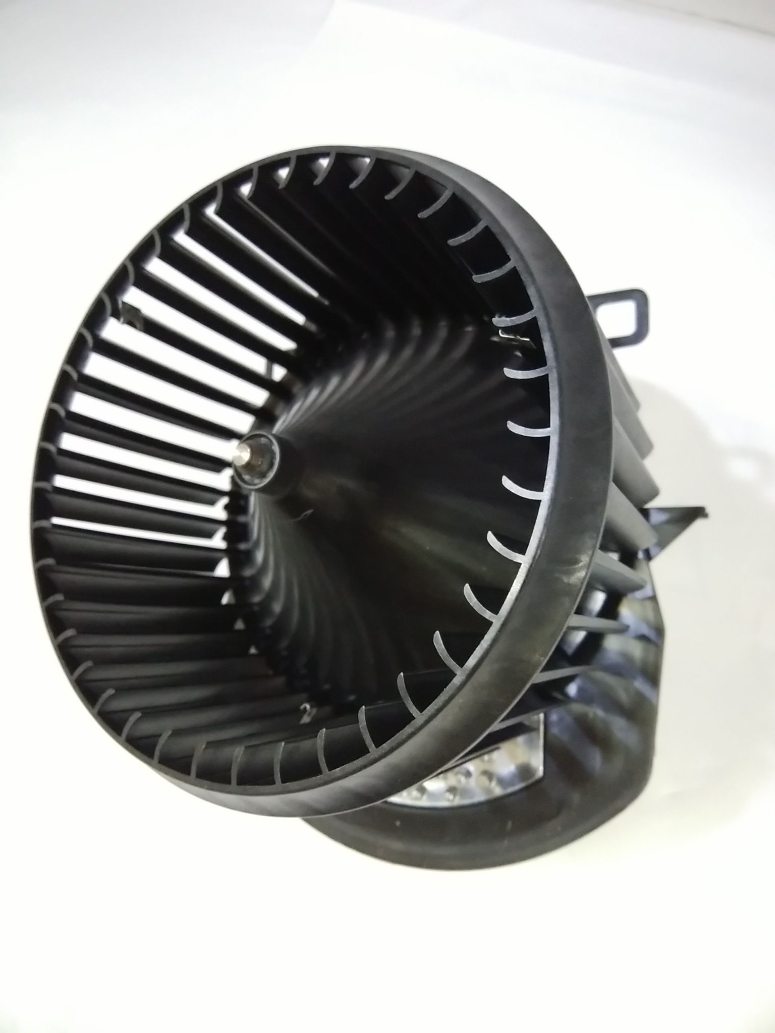 ポルシェパーツ 通販 カイエン 92 A/Cブロアモーター 右ハンドル 95857234102 お取り寄せ品情報です！