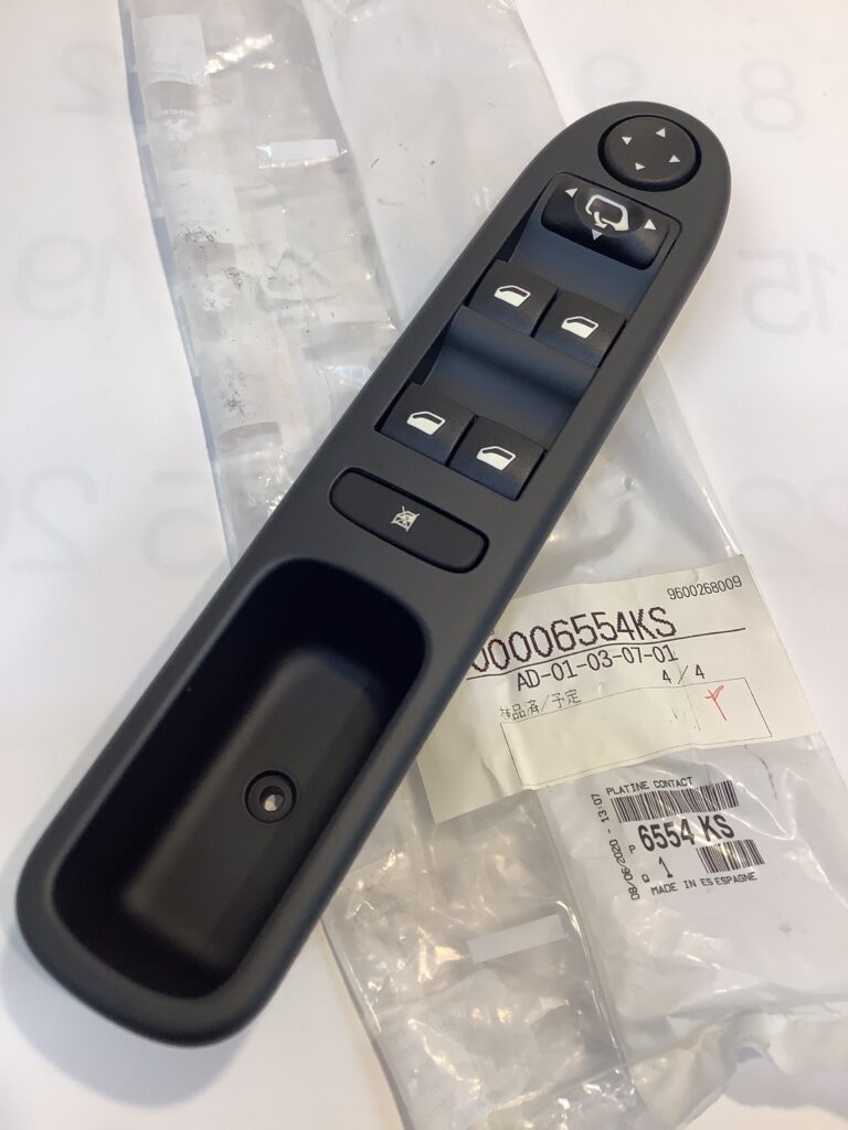プジョーパーツ 通販 307/5DR フロント パワーウィンドウスイッチ 運転席側 6554KS お取り寄せ品情報です！