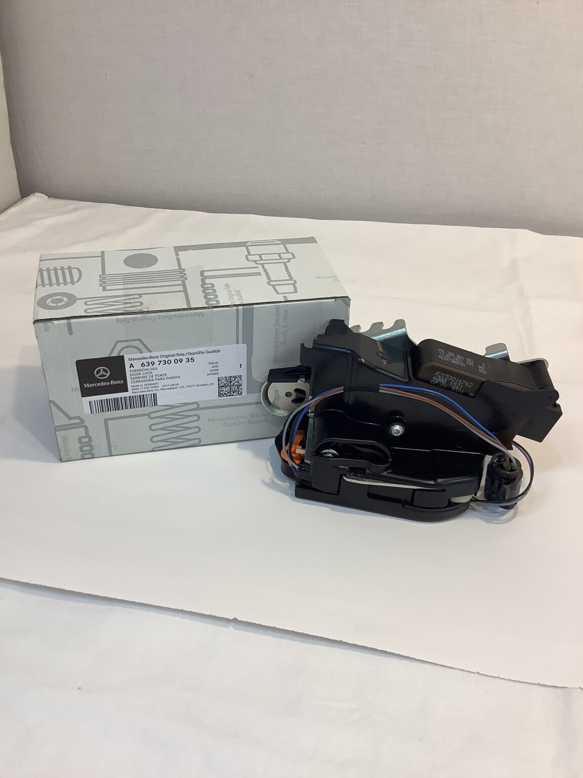 ベンツパーツ 通販 Vクラス W639 リヤドアロック 右 6397300935 お取り寄せ商品情報です！！