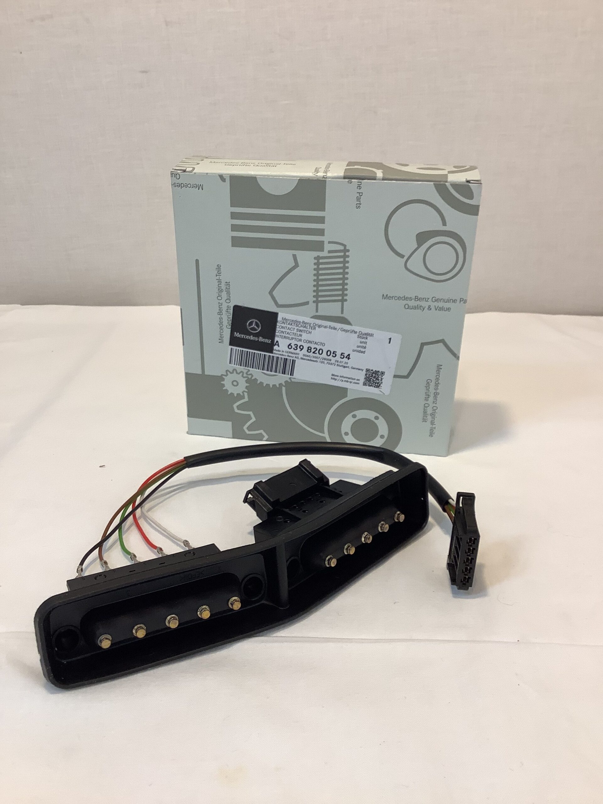 ベンツパーツ 通販 V W639 マイクロスイッチ 6398200554 お取り寄せ商品情報です！！